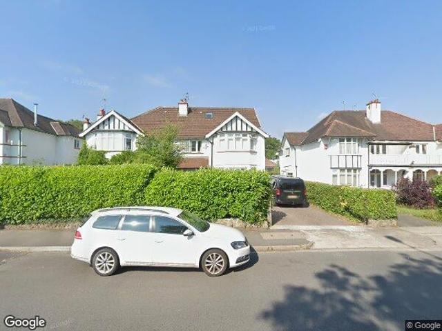 Apartment at Heath Park Avenue, Cardiff