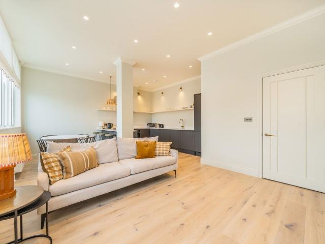 Apartment at Heath Road, Greater London