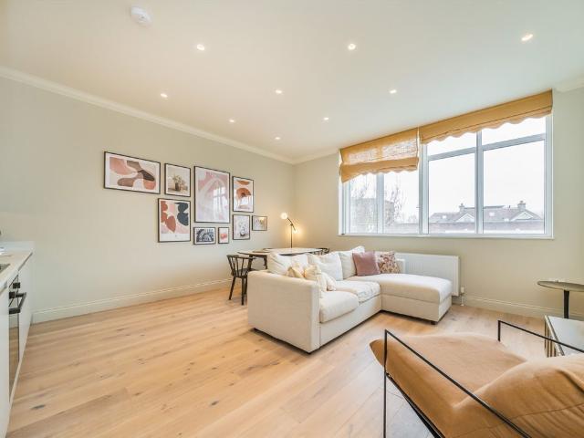 Apartment at Heath Road, Greater London