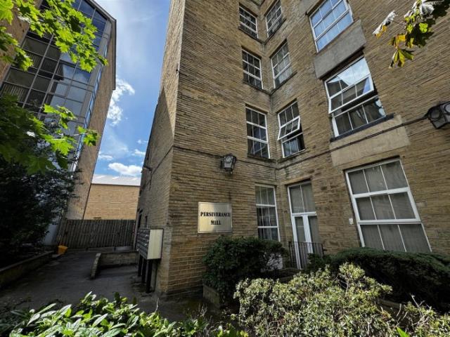 Apartment at Heathbury Gardens, Calderdale
