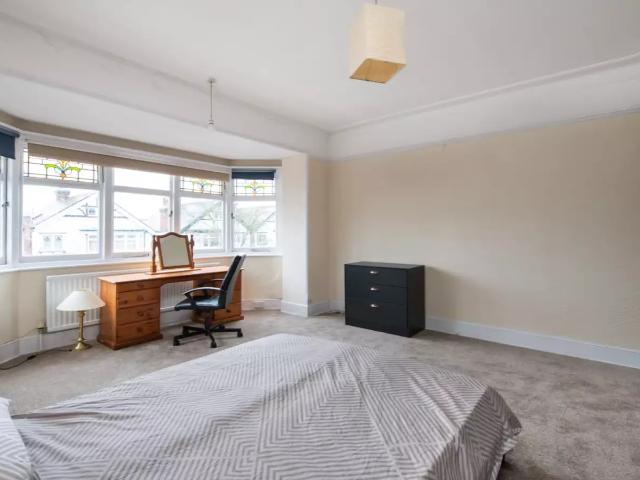 Apartment at Heathdene Road, Greater London