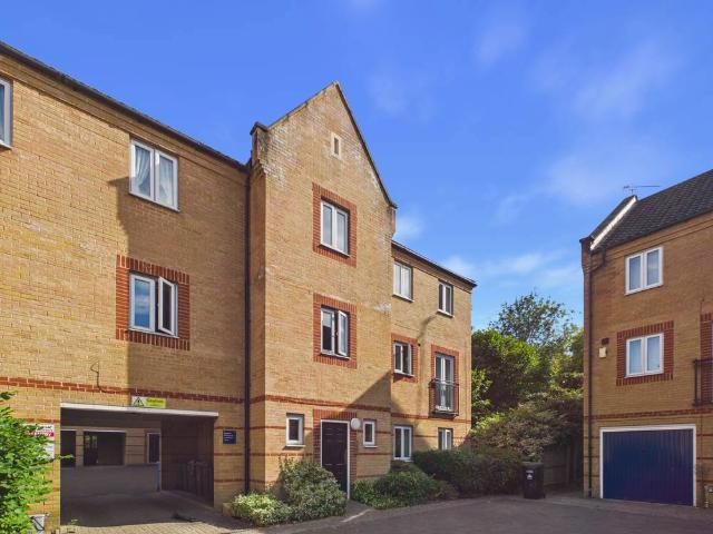 Apartment at Heatherhayes, Ipswich