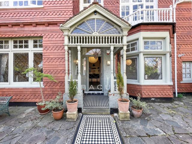 Apartment at Heathfield Park, Greater London
