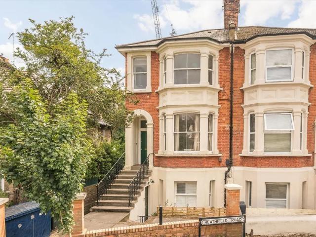 Apartment at Heathfield Road, Greater London