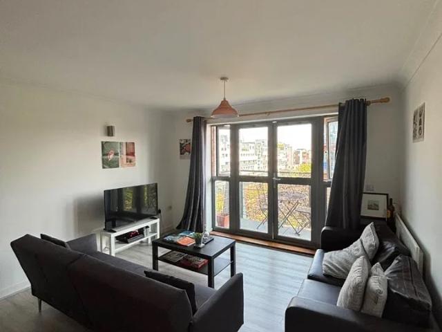 Apartment at Heathstan Road, Greater London