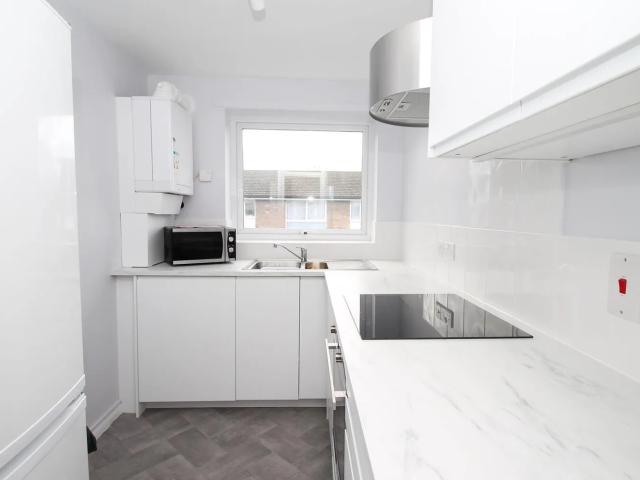 Apartment at Hedge Lane, Greater London