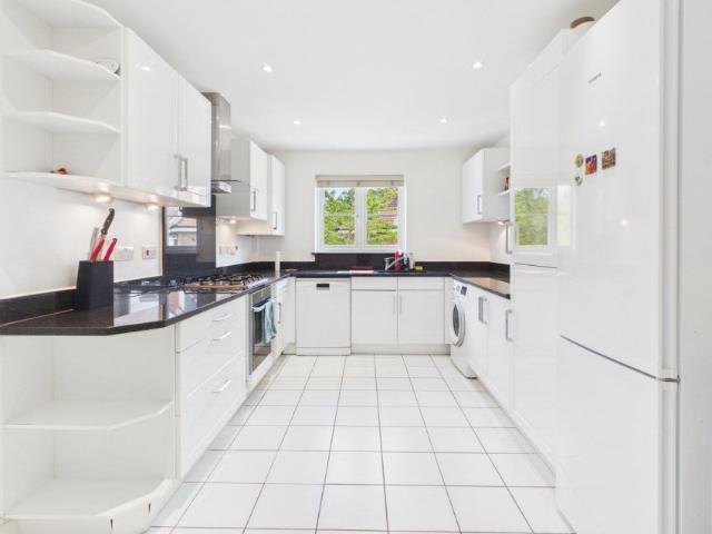 Apartment at Hedgerley Lane, Gerrards Cross