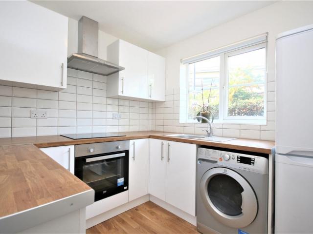 Apartment at Heddington Grove, Greater London