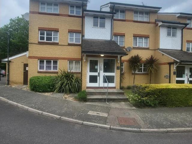 Apartment at Heddington Grove, Greater London