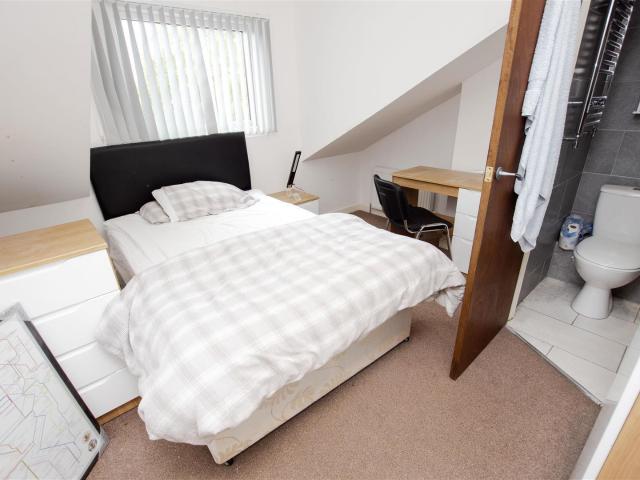 Apartment at Heeley Road, Birmingham