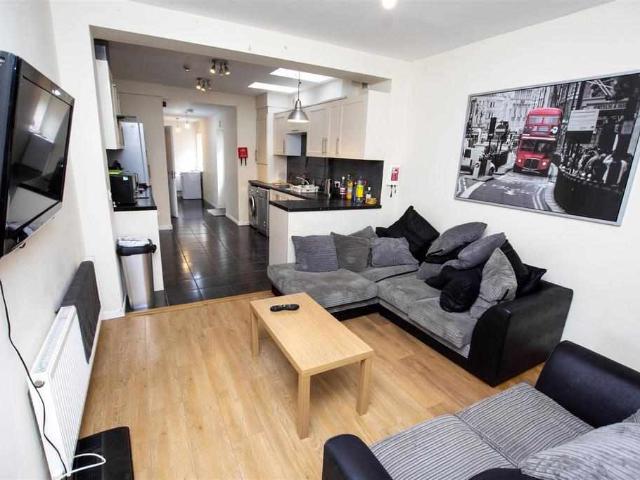 Apartment at Heeley Road, Birmingham