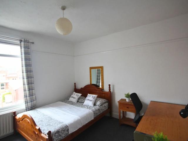 Apartment at Heidelberg Road, Portsmouth