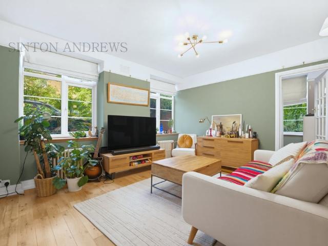 Apartment at Helena Road, Greater London