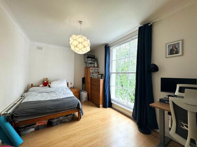 Apartment at Hemingford Road, Greater London