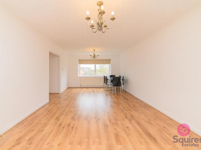 Apartment at Hendon Lane, Greater London