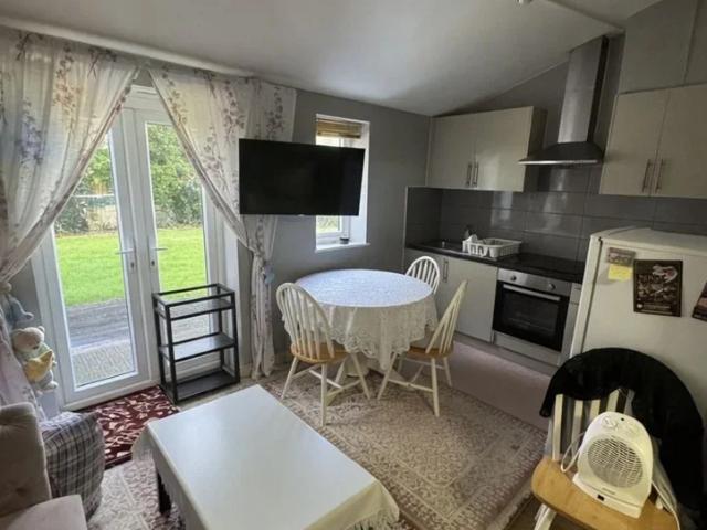 Apartment at Hendon Way, Greater London