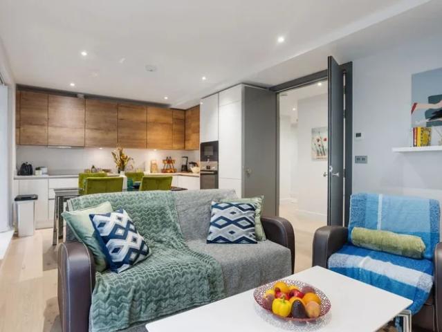 Apartment at Hendon Way, Greater London