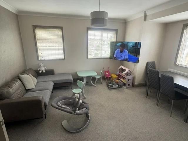 Apartment at Hendon Way, Greater London