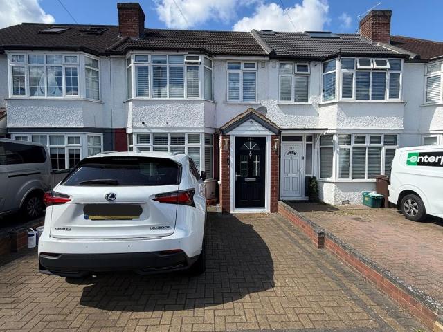 Apartment at Henley Avenue, Greater London