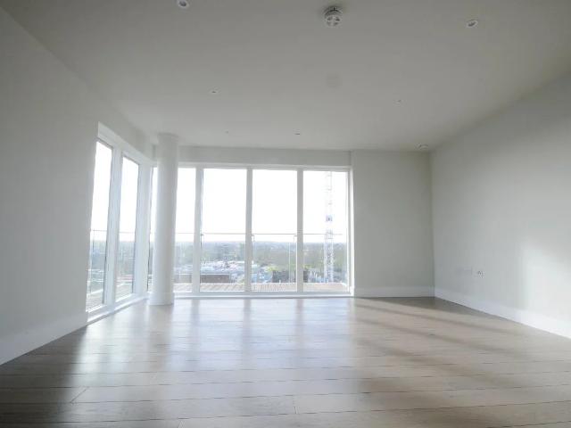 Apartment at Henley Cross, Greater London