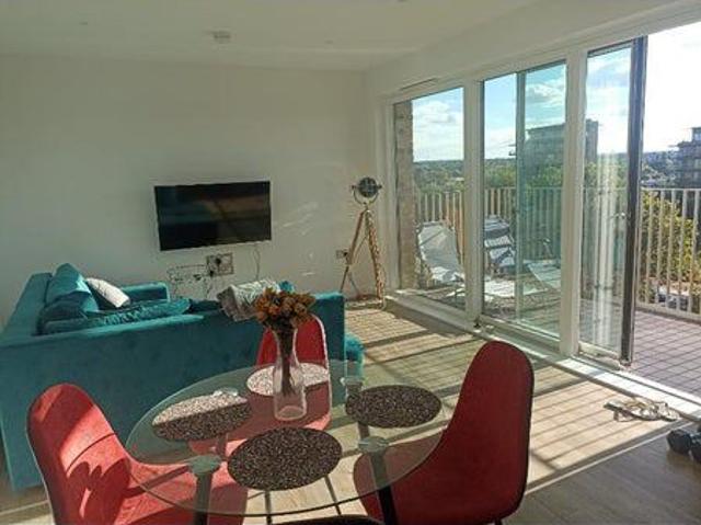 Apartment at Henley Cross, Greater London