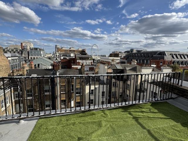 Apartment at Henrietta Street, City of Westminster