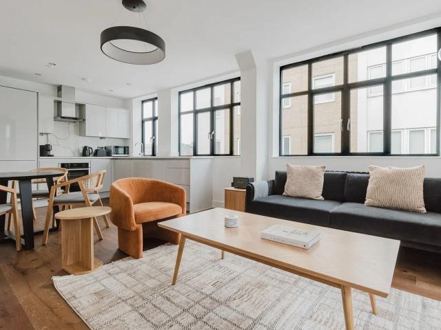 Apartment at Henriques Street, Greater London