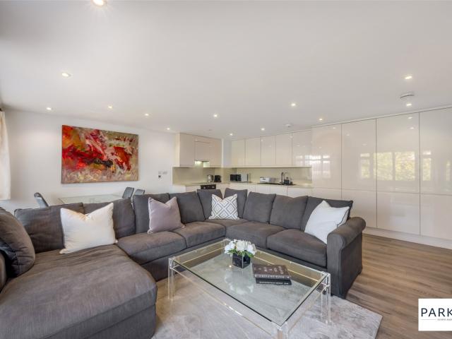 apartment at Hereford House, Ovington Gardens, Knightsbridge, London, SW3 1LU