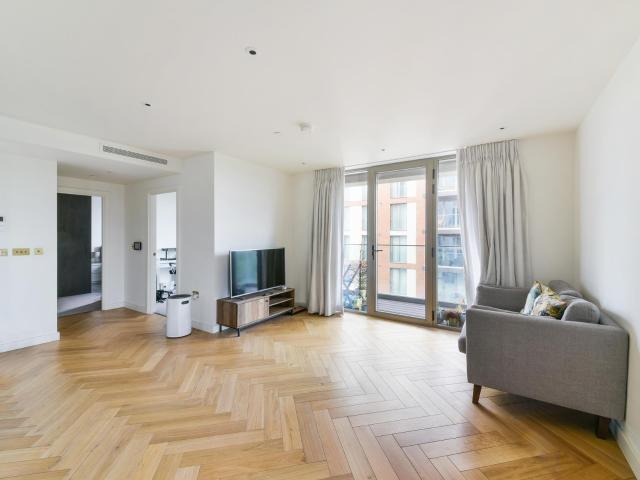 Apartment at Heritage Lane, Greater London