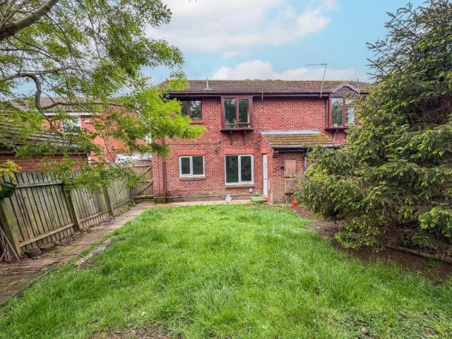 Apartment at Heron Grove, Leeds