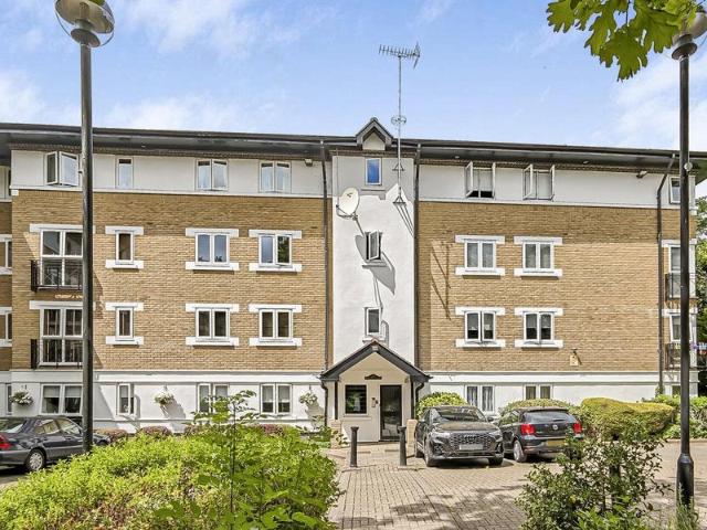 Apartment at Hermon Hill, Greater London
