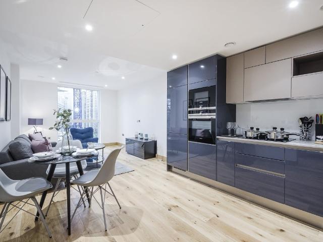 Apartment at Hermitage Street, City of Westminster