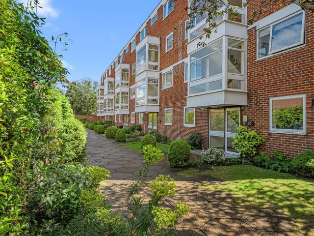 Apartment at Hersham Road, Walton on Thames