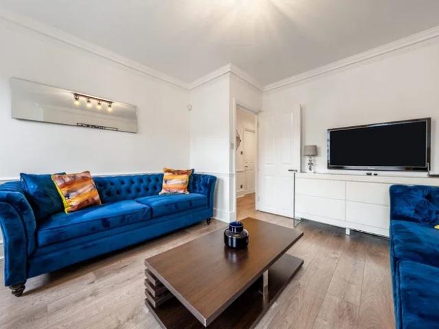 Apartment at Hertford Street, City of Westminster