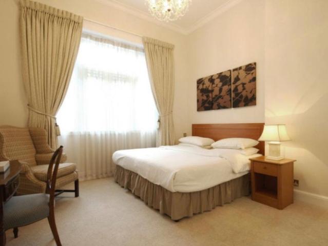 Apartment at Hertford Street, City of Westminster