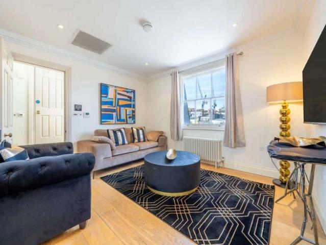 Apartment at Hertford Street, City of Westminster