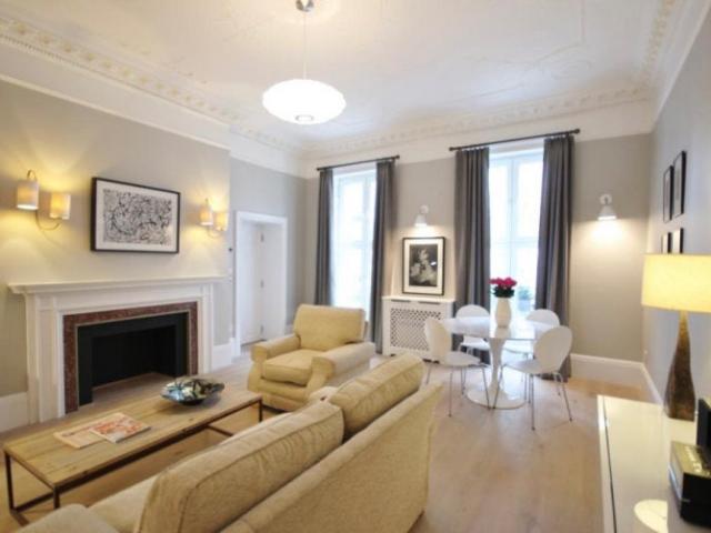 Apartment at Hertford Street, City of Westminster