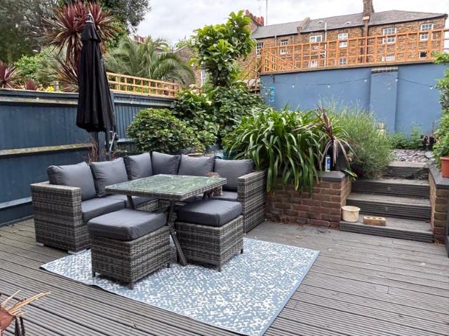Apartment at Hertford Road, Greater London