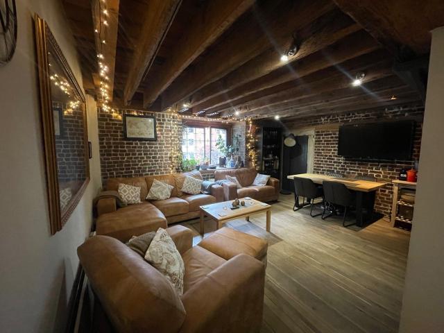 Apartment at Hertsmere Road, Greater London