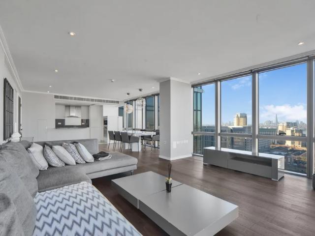 Apartment at Hertsmere Road, Greater London