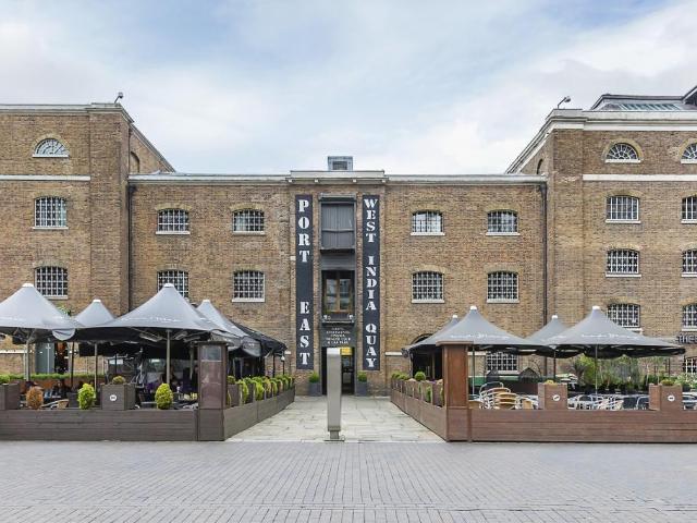 Apartment at Hertsmere Road, Greater London