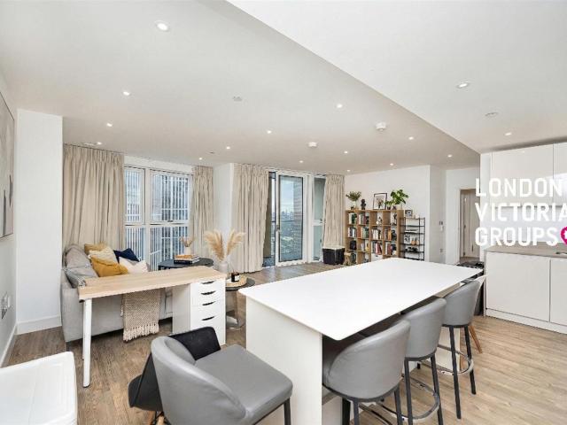 Apartment at Wandsworth Road, Greater London