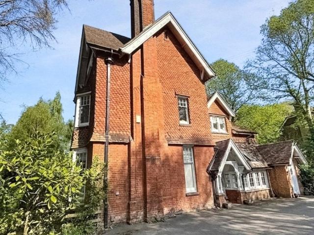 Apartment at Hitchen Hatch Lane, Sevenoaks