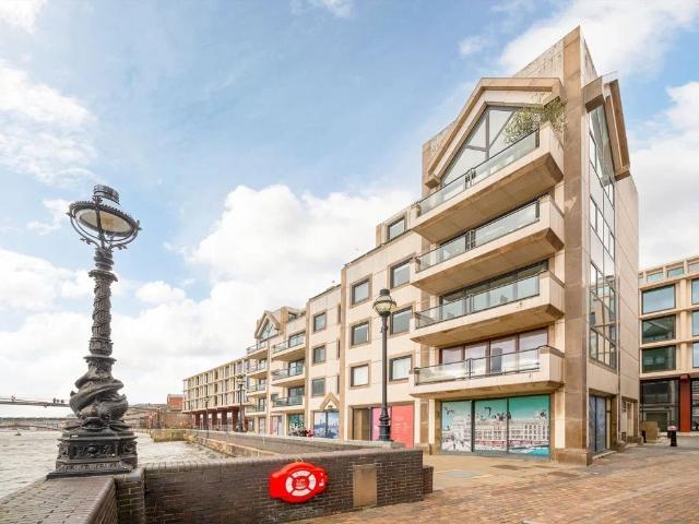 Apartment at High Timber Street, City of London