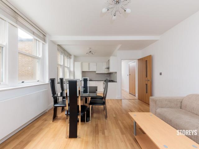 Apartment at High Holborn, London