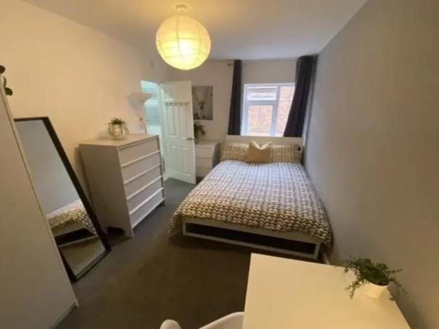 Apartment at High Road, Nottingham