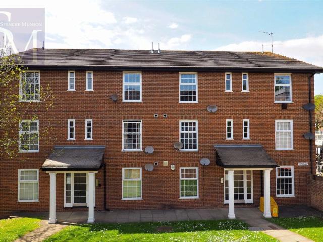 Apartment at High Road, Epping Forest