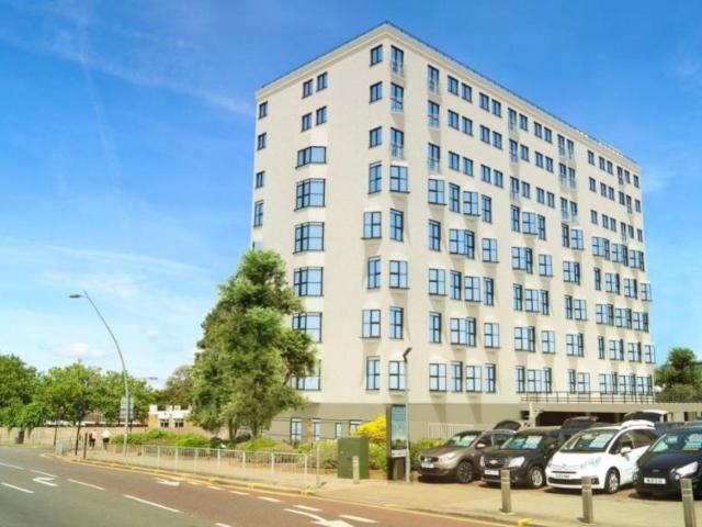 Apartment at High Road, Greater London