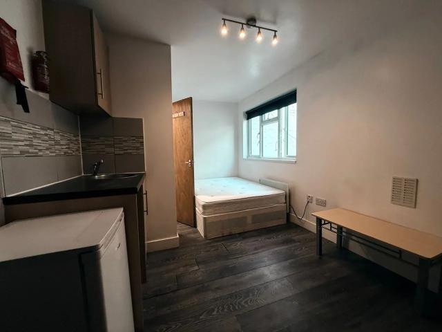 Apartment at High Road, Greater London