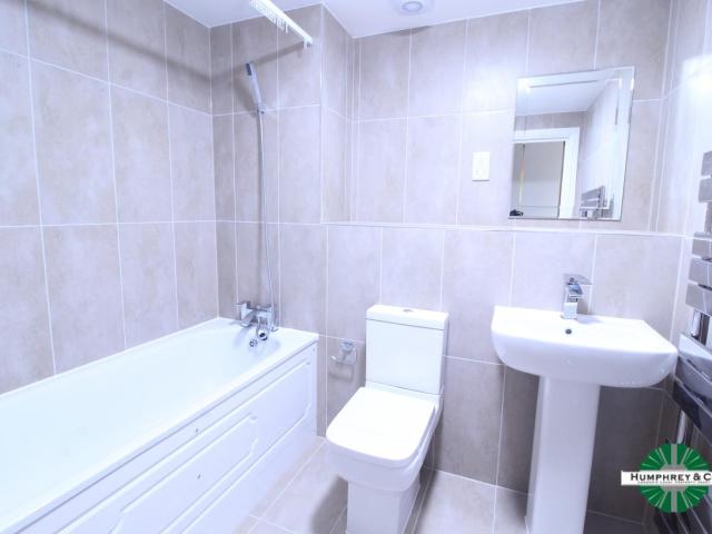 Apartment at High Road, Greater London